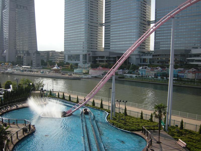 Yokohama Cosmoworld - Diving Coaster: Vanish